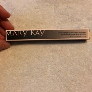 Mary Kay | Makeup | Mary Kay Facial Highlighting Pen Shade | Poshmark
